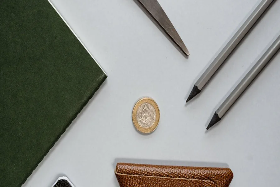 Modern Minimalism In Daily Life: Choosing Practical Items That Actually ...